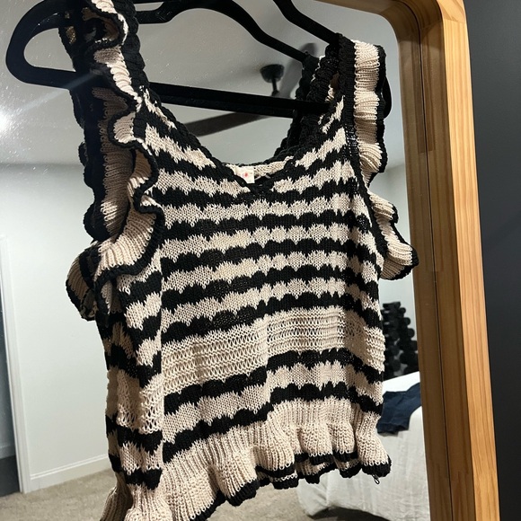 Solitaire | Tops | Solitaire Black And Cream Ruffled Ribbed Tank Top ...